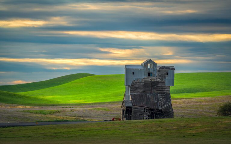 Palouse Barns Photography Workshop | Action Photo Tours